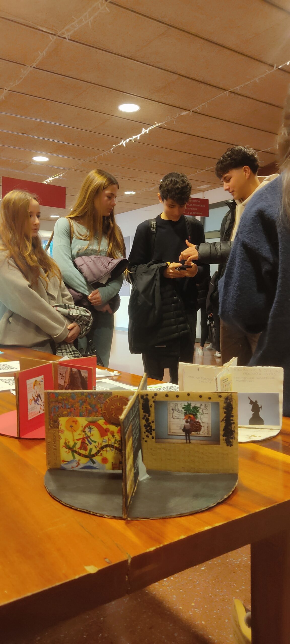 Encuentro entre clases de seconde y terminale LLCER español - Lycée ...